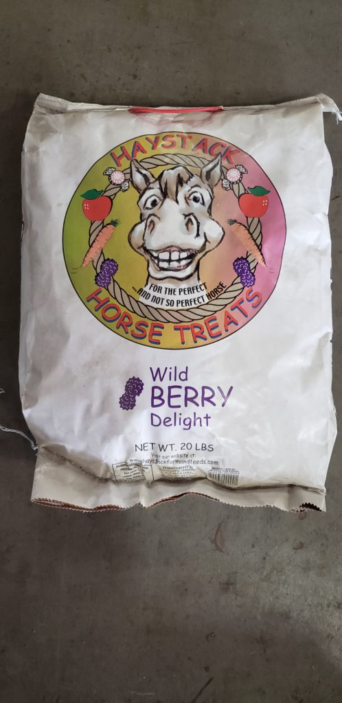 Haystack Horse Treats – Wildberry Delight – Concentrates, Inc.
